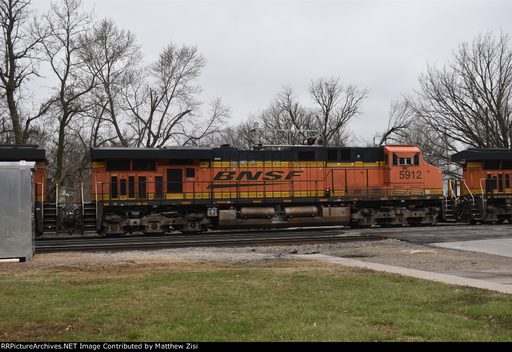 BNSF 5912